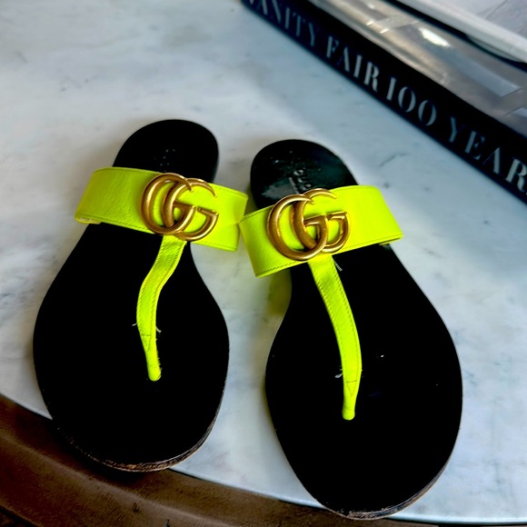 Gucci | Shoes | Gucci Flats Neon Green On Top Looks Clean And Bright ...